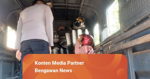 Kedapatan Jajakan Diri, 3 Wanita Paruh Baya Terjaring Razia Polresta Solo | kumparan.com